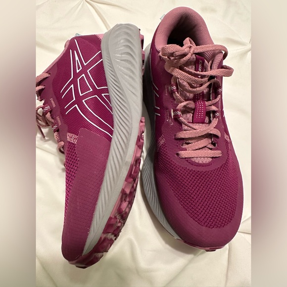 Asics | Shoes | Asics Gel Excite Trail 2 Amplifoam 4 85 Blackberry ...